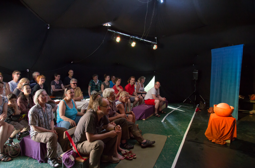 Theater R.A.B. – Heliodrom Kulturarena | eine wandernde Theaterzelt für ...